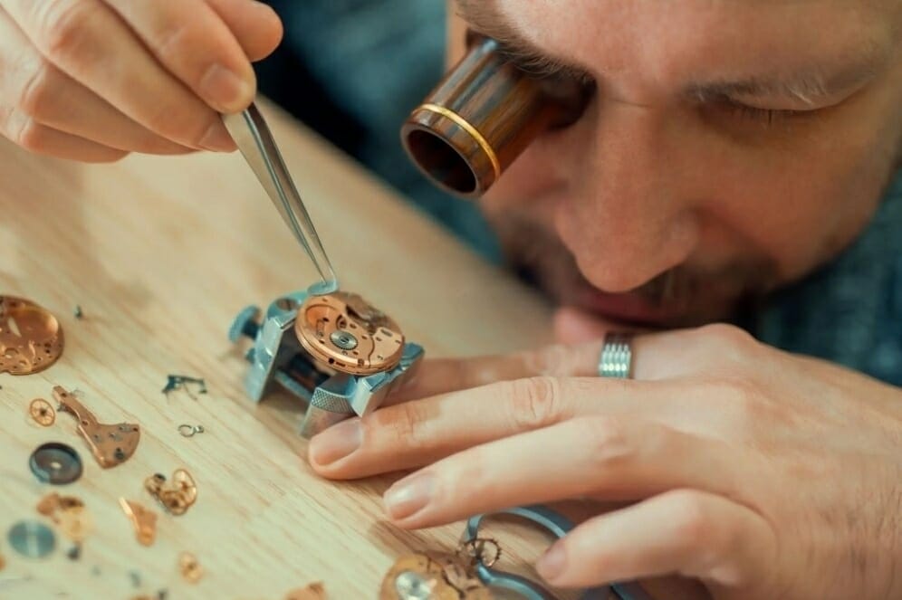 Apprentice Watchmaker - Watch Repair Tutorials